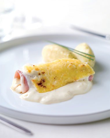 Recept "Witloofrolletjes met hesp en kaassaus" | njam!